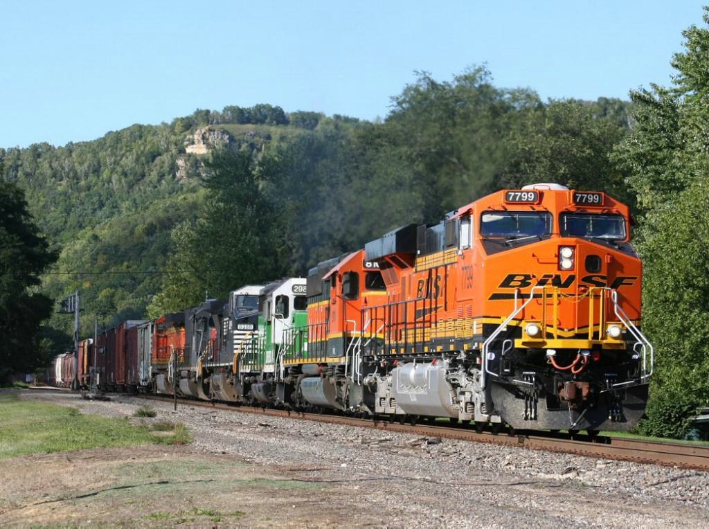BNSF 7799